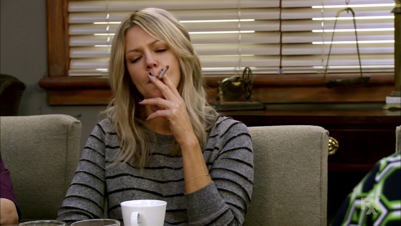 Smoking Celebs: Click image to close this window